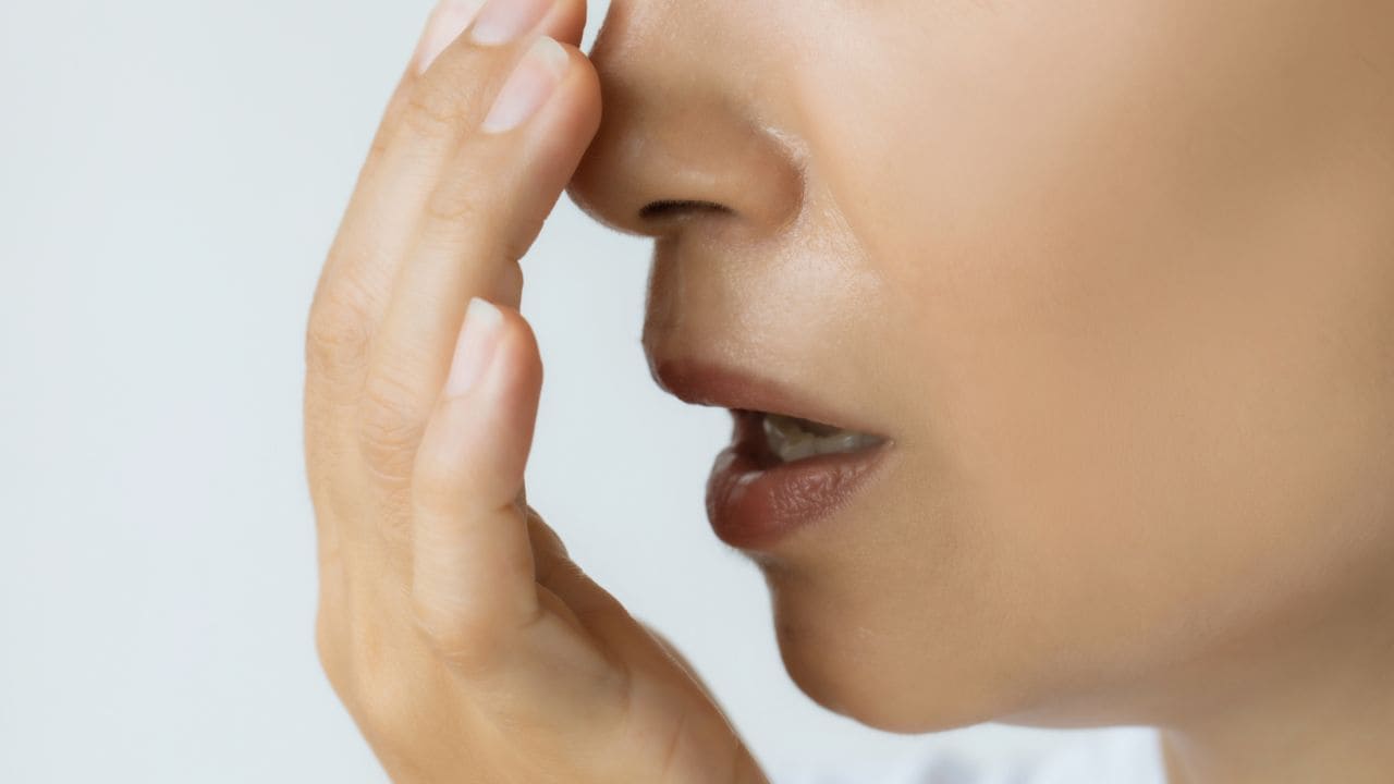 Sabor a tabaco en la boca sin fumar: ¿Por qué sucede y cómo eliminarlo?